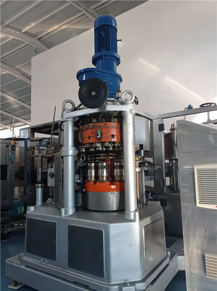 CERRADORA AUTOMATICA DE LATAS CON GRUPO BAJO VACIO COMACO AGM4 INOX ...